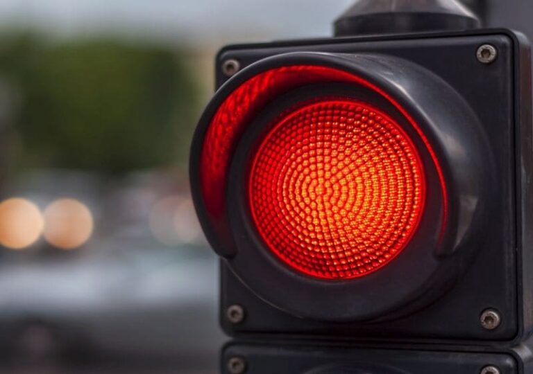 Semáforo: significado del rojo, amarillo, verde ¿Y azul? | TodoSobreColores